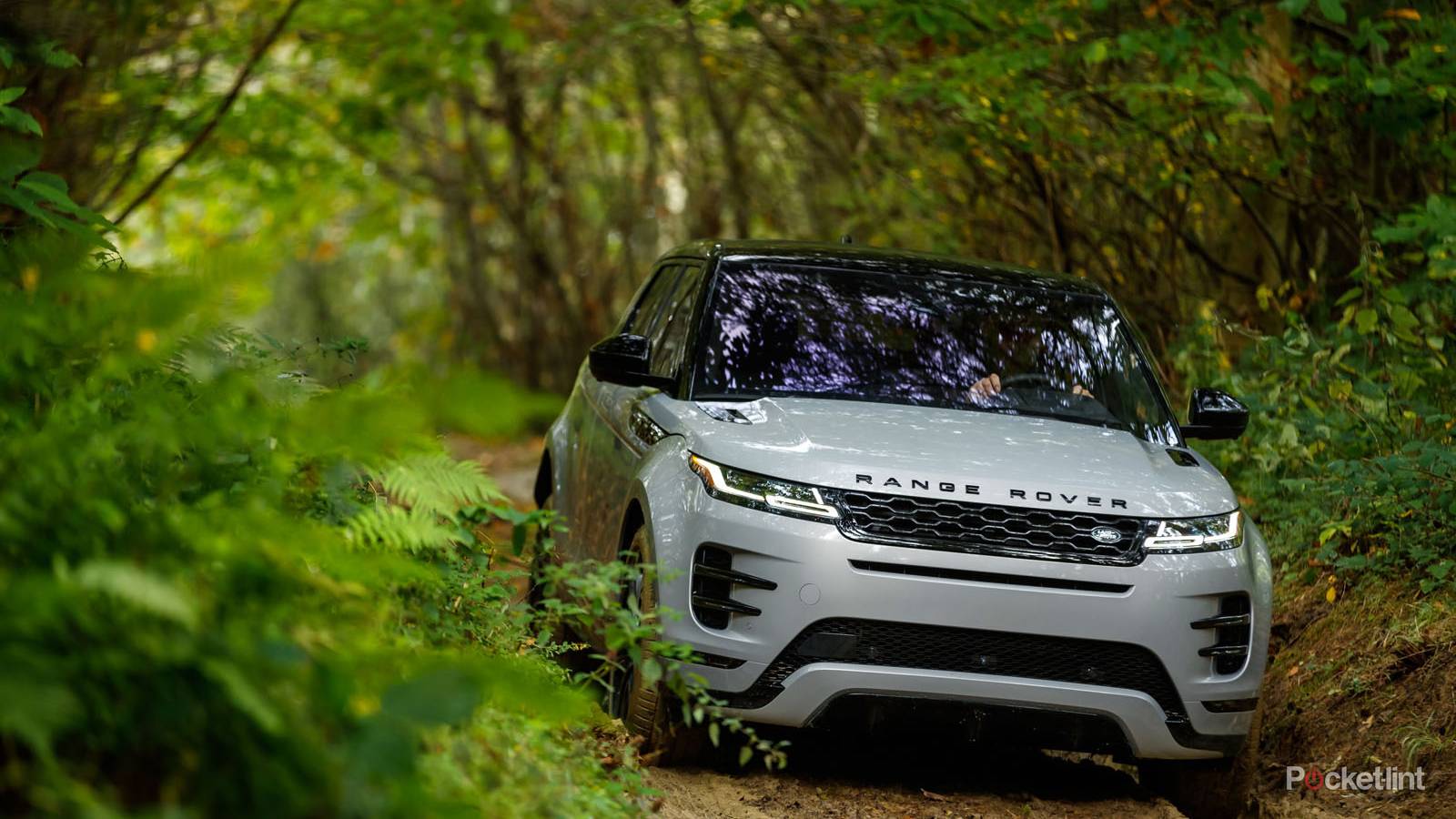 New Range Rover Evoque debuts ClearSight rear mirror and invisible ...