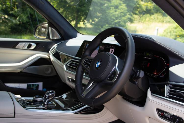 Hey BMW: Intelligent voice assistant is actually pretty good