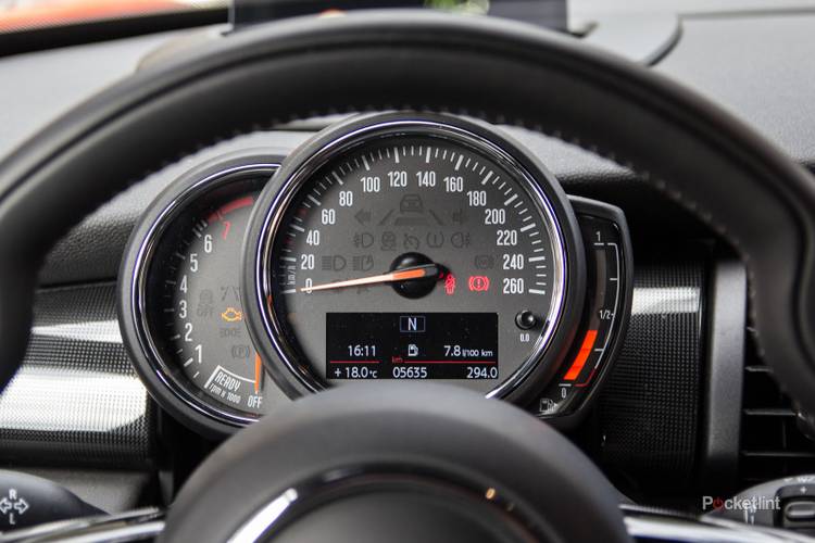 Mini infotainment explored: Mini Connected, CarPlay, more