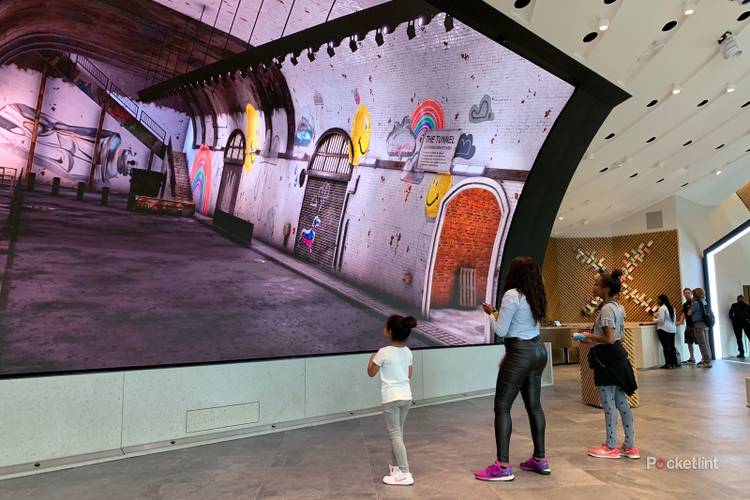 Inside Samsung's incredible new London 'experience space' - Samsung KX
