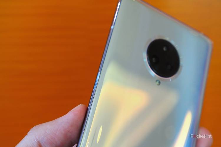 Vivo NEX 3 review: Waterfall display thrills and spills