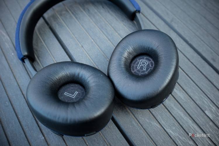 Bowers & Wilkins PX5 initial review