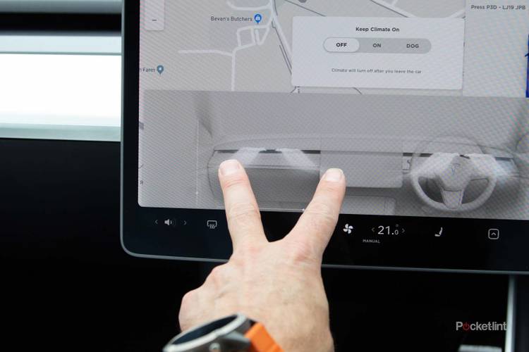 A closer look at the Tesla Model 3 interior and infotainment tech