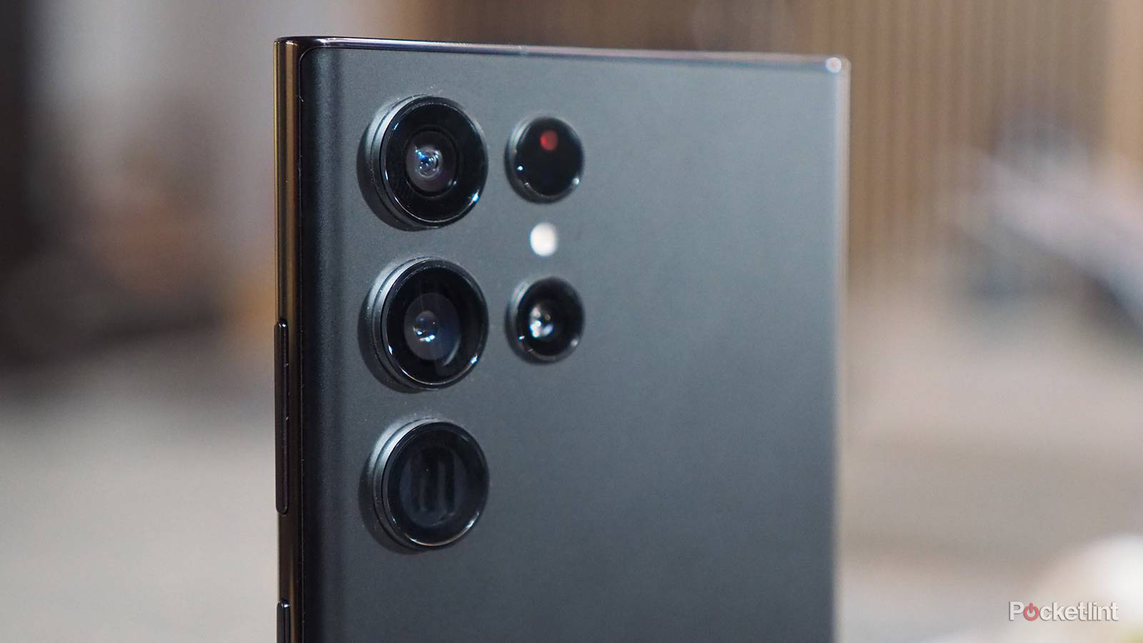 The Samsung Galaxy S25 Ultra could come with a whopping 400-megapixel ...