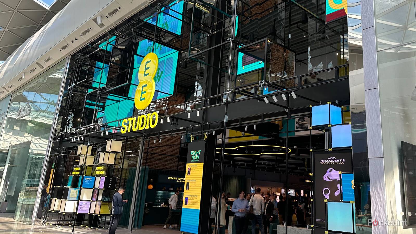 EE announces fastest broadband in the UK