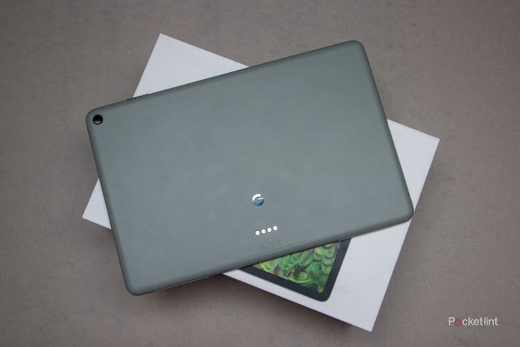 Google Pixel Tablet vs Samsung Galaxy Tab S8: What's the difference?