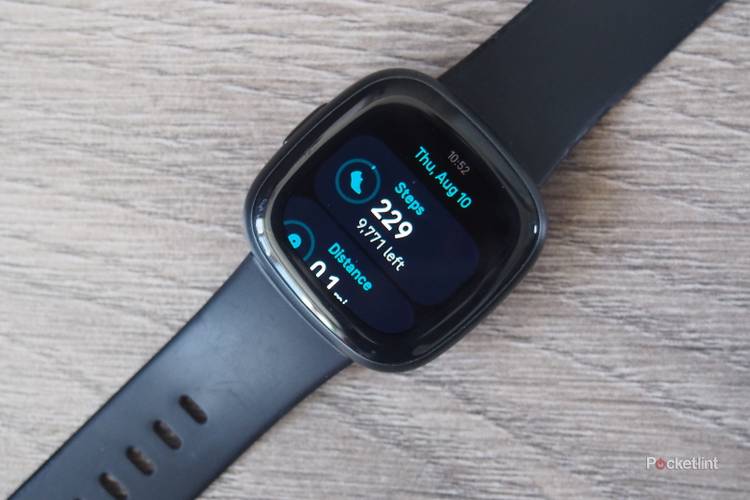 black fitbit versa