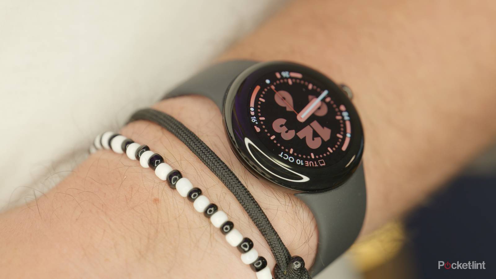 Pixel Watch 2 drops to lowest price in latest batch of holiday deals