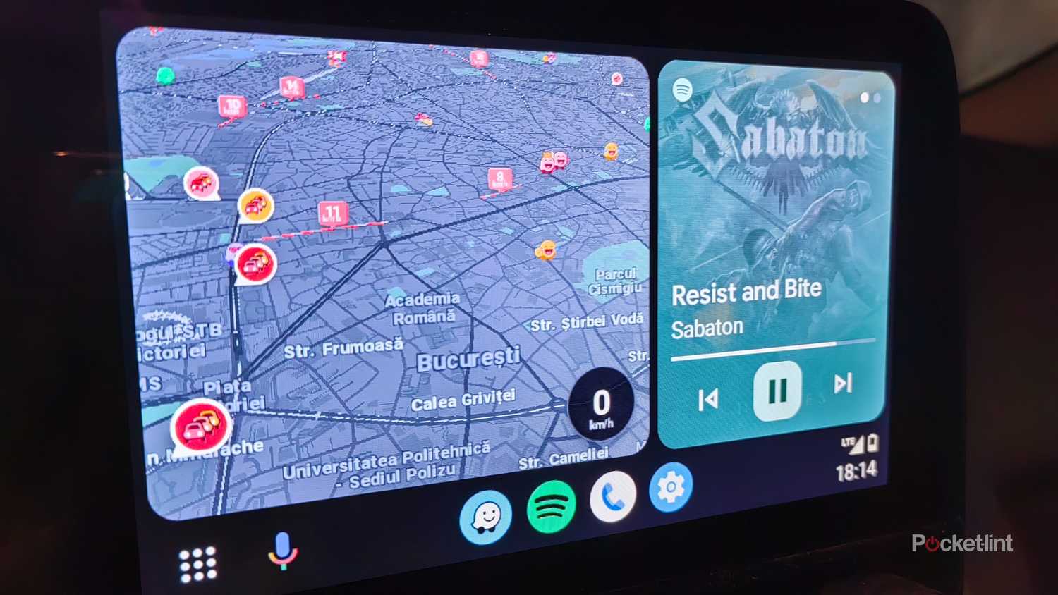 How to use Android Auto's split-screen mode