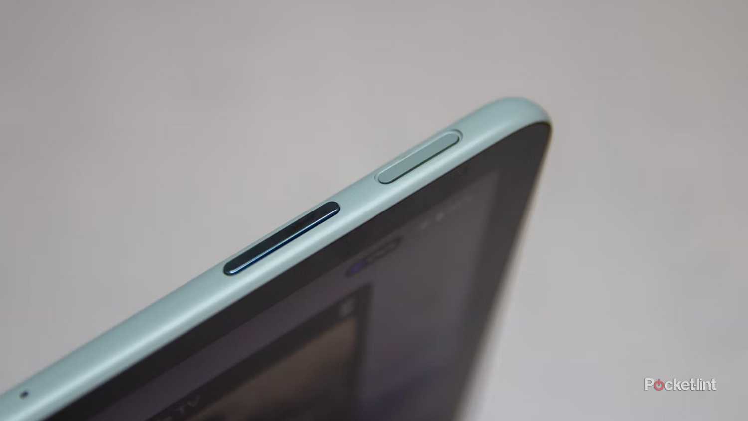 How to turn an old tablet into a smart home display hub