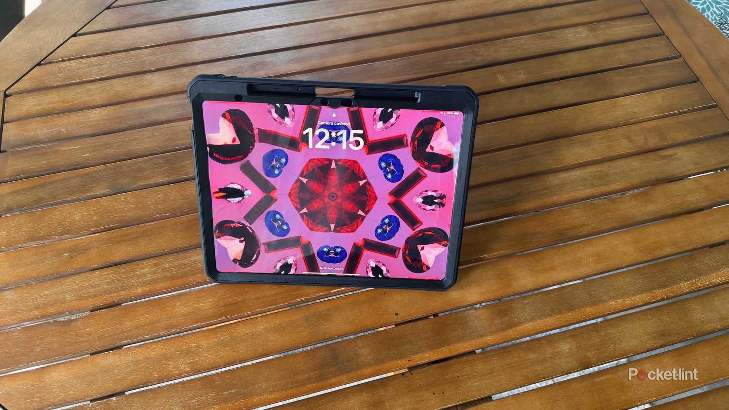 Supcase Unicorn Beetle iPad case: Thick yet well protected