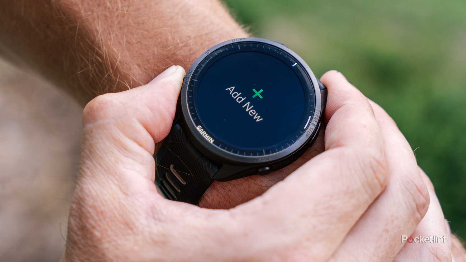 How to change the watch face on a Garmin watch