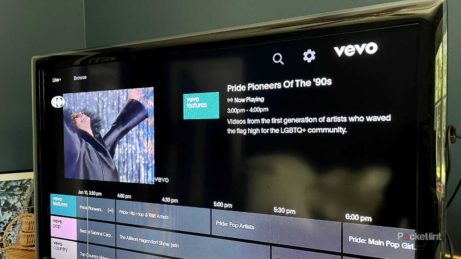 8 free live smart TV channels: Ranked