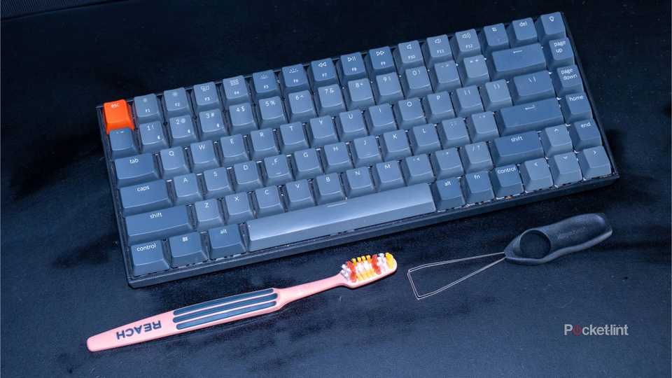How I deep clean my grime-covered mechanical keyboard to make it look ...