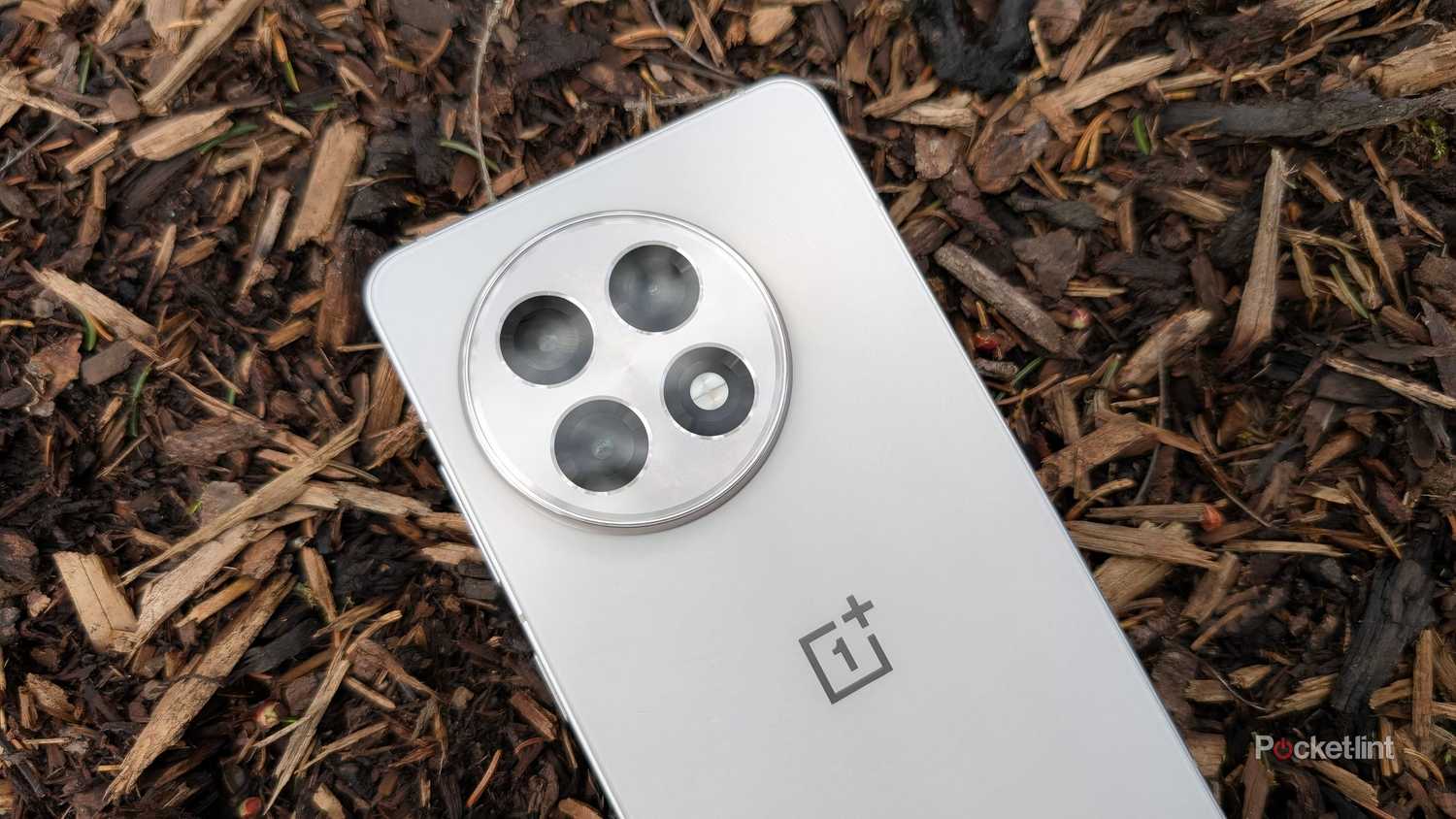 5 things I appreciate about the OnePlus 13R, the new mid-range runner-up