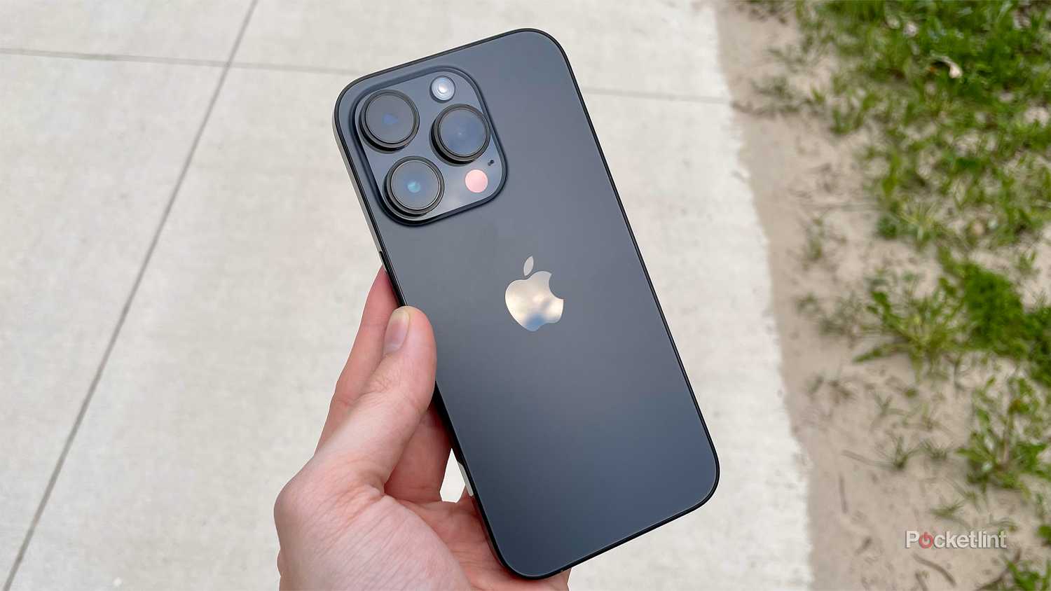 5 reasons I'm still sticking with the iPhone 14 Pro in 2025