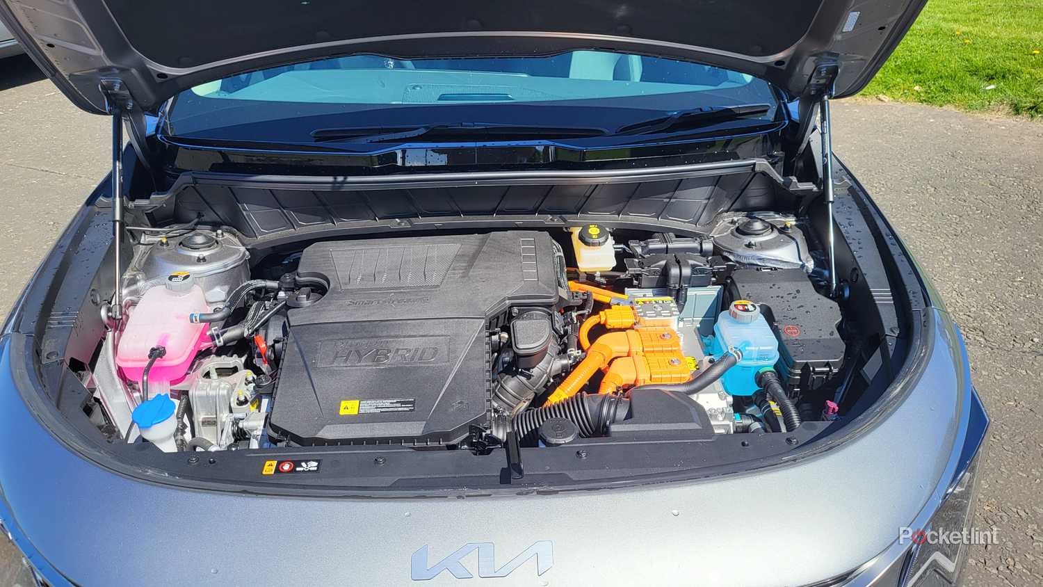 Is the Kia Niro the best budget hybrid crossover you can buy in 2025 ...
