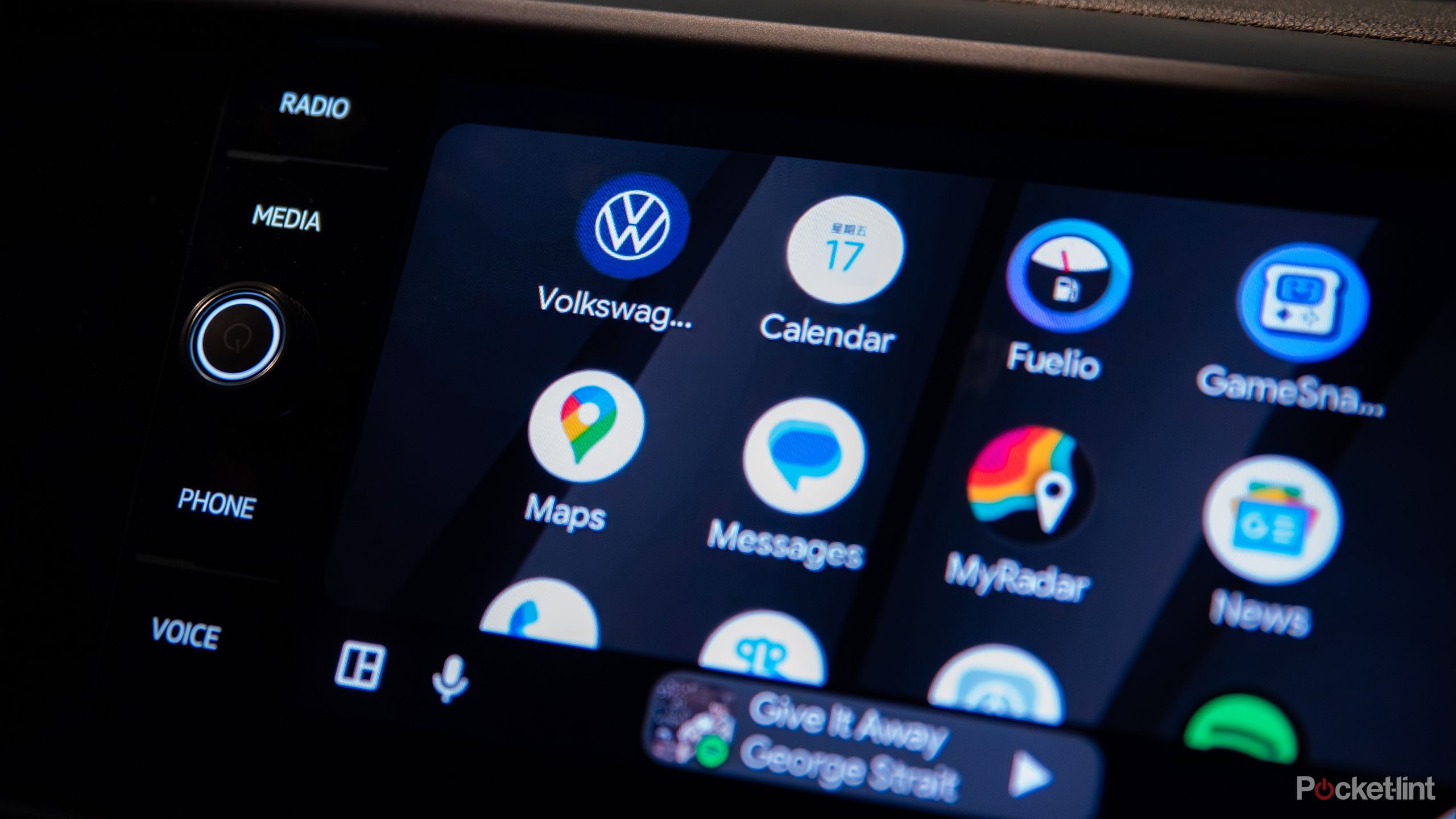 How to use Roku Backdrops for cool TV art