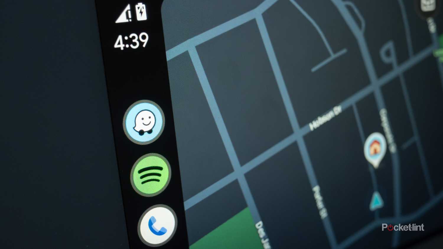 One of Waze's best lesser-known CarPlay features is finally coming to ...