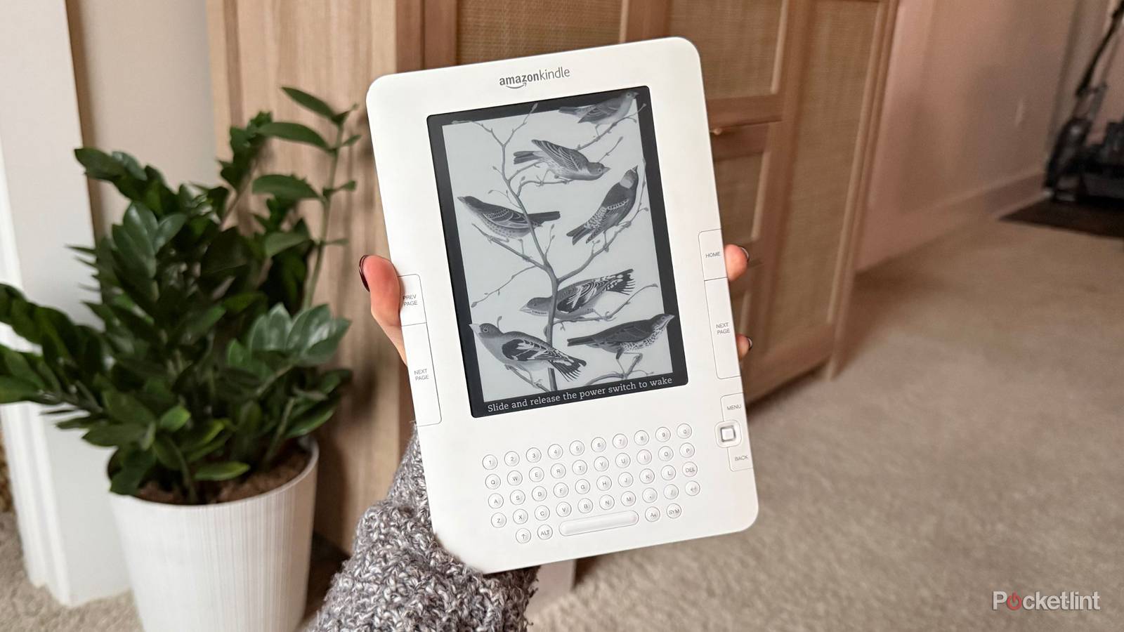 I tried to read a book on a 15 year old Kindle - here's how it went
