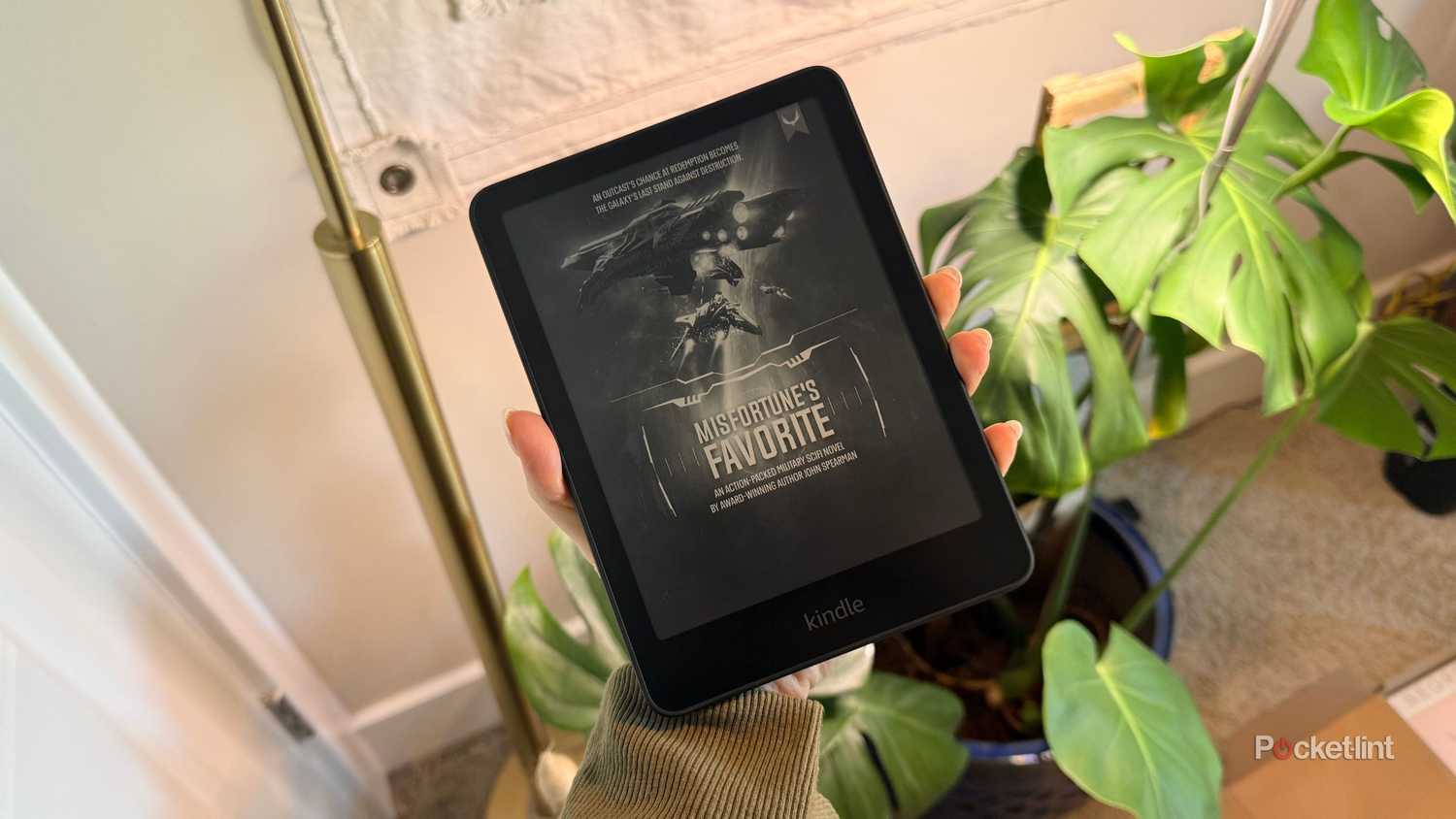 I broke my Kindle Paperwhite on purpose to get rid of ads, and it ...