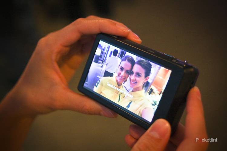 Samsung ST550 compact camera