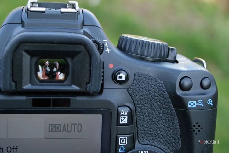 Canon EOS 550D DSLR camera